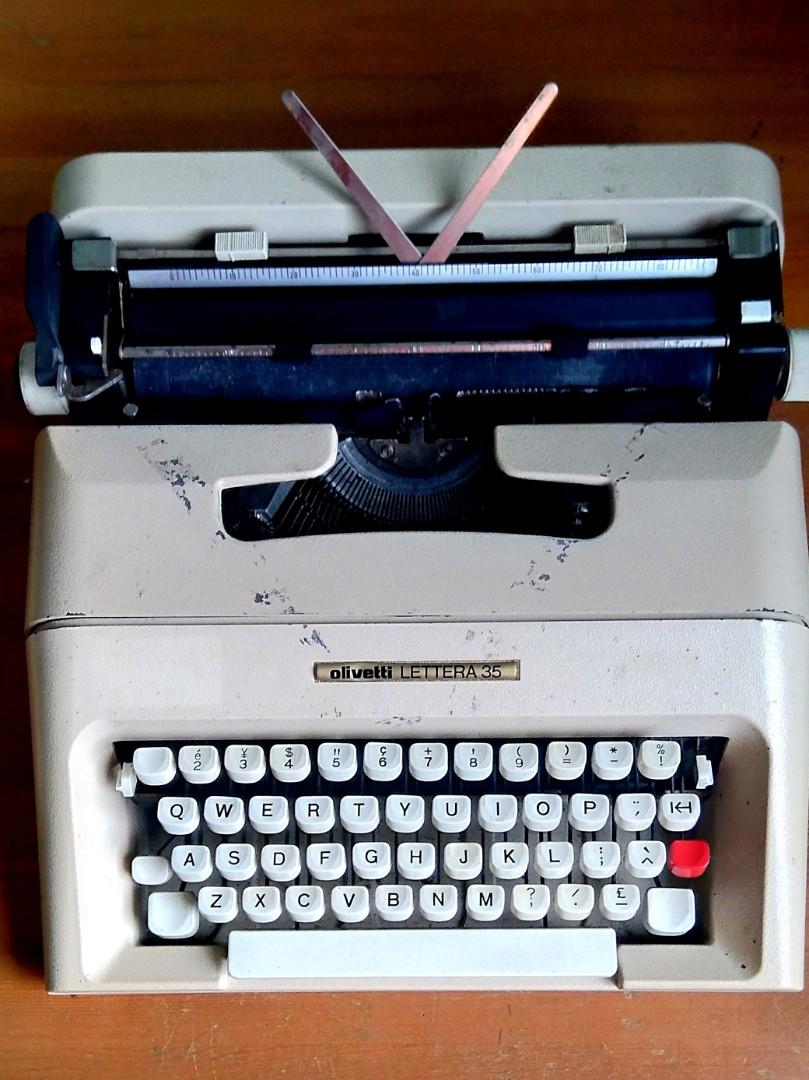 Vintage Typewriter - Olivetti Lettera 35, Hobbies & Toys, Memorabilia ...
