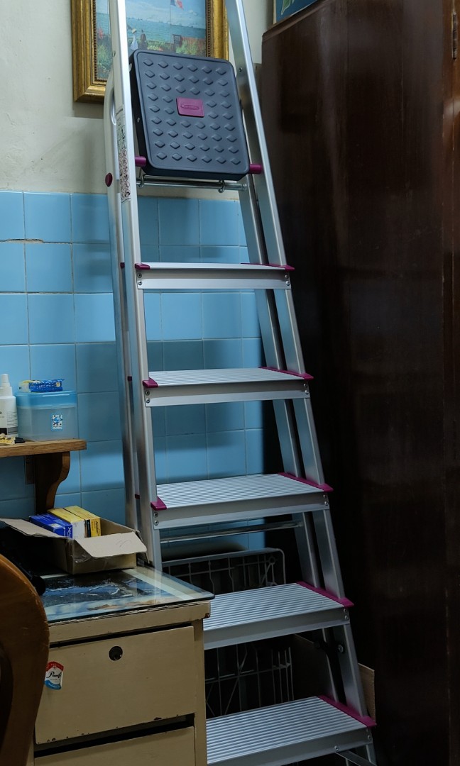 Werner 7 steps aluminium ladder, Furniture & Home Living, Home ...