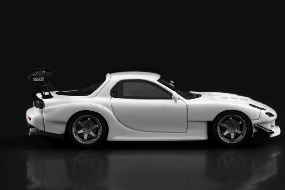 YM Model 1/64 Mazda RX7 (FD3S) Re-amemiya White, Hobbies & Toys, Toys ...