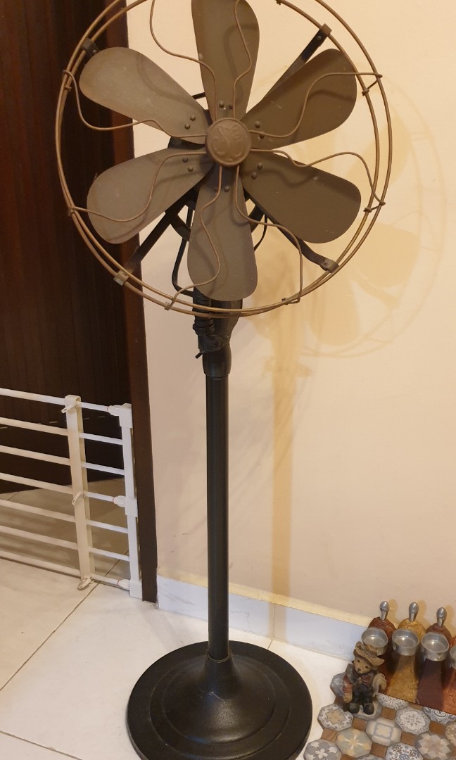 Antique stand fan, Hobbies & Toys, Memorabilia & Collectibles, Vintage ...