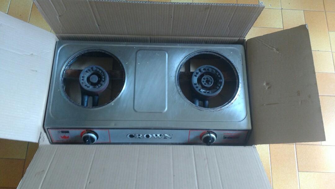 Crown gas stove 2 burners , only left side burner is functioning, Free ...
