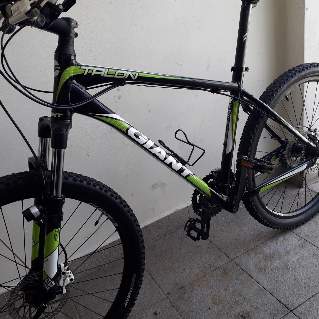 Giant frame 27.5 M, Sports Equipment, Bicycles & Parts, Bicycles on ...