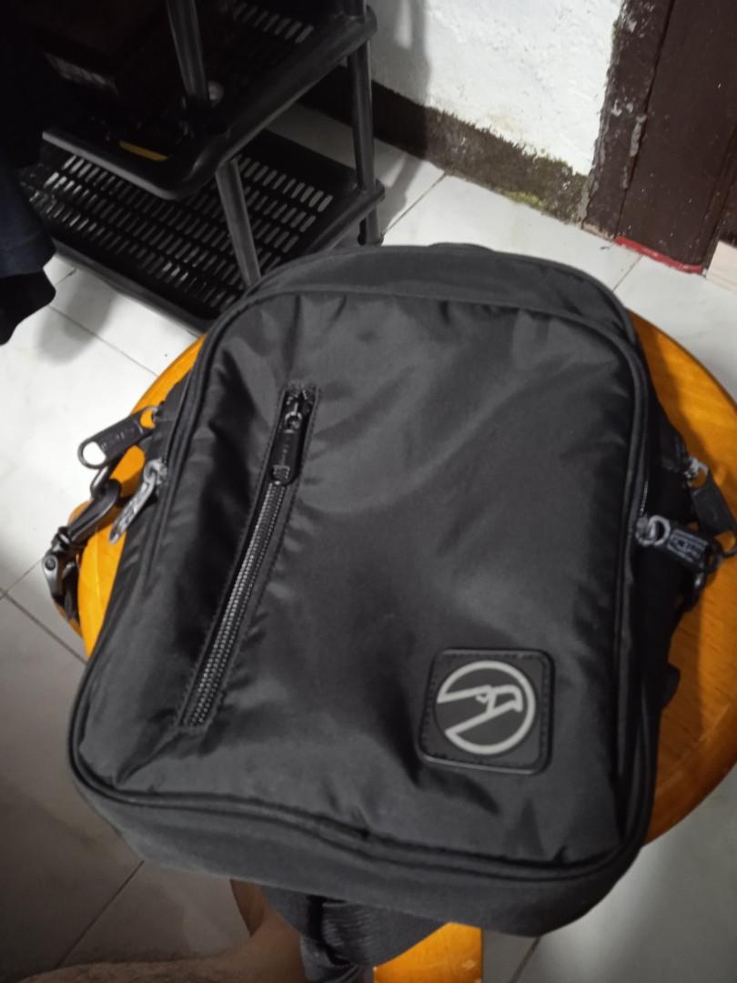 hawk body bag anti theft, Men's Fashion, Bags, Sling Bags on Carousell