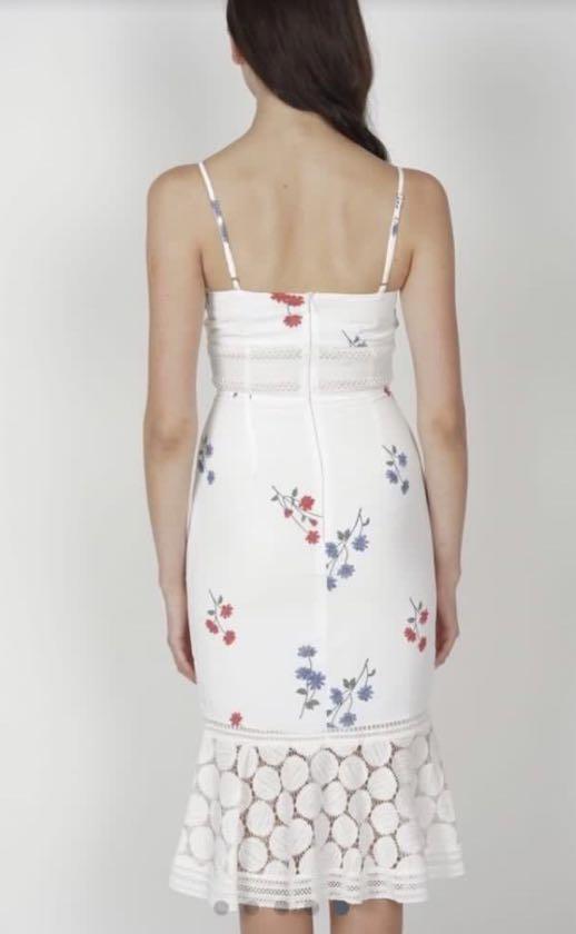 MDS Bellari Lace Dress, Women's Fashion, Dresses & Sets, Dresses on Carousell