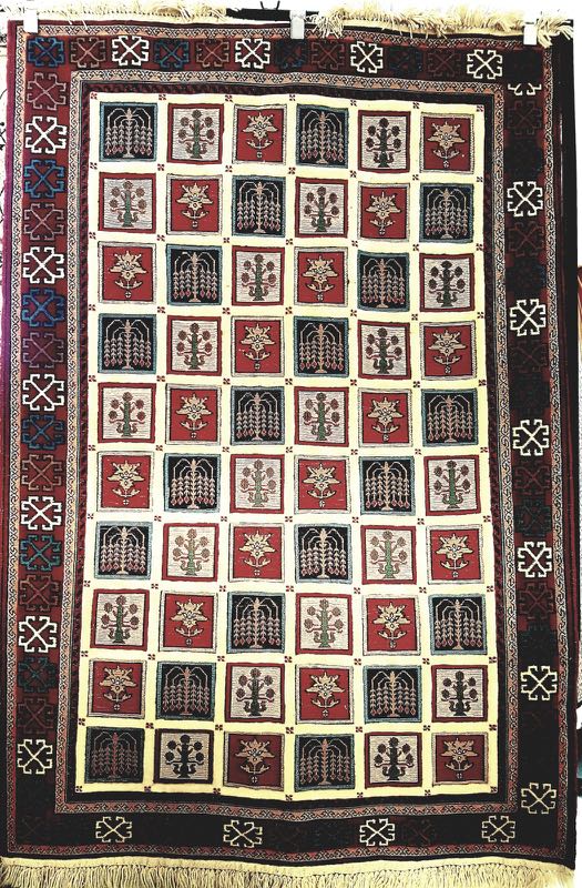 Persian handmade carpets kilim, Furniture & Home Living, Home Decor ...