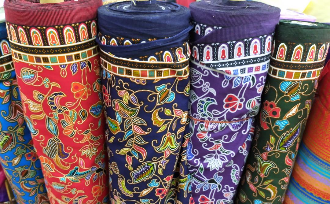 SIA Batik Cloth, Hobbies & Toys, Memorabilia & Collectibles, Vintage ...
