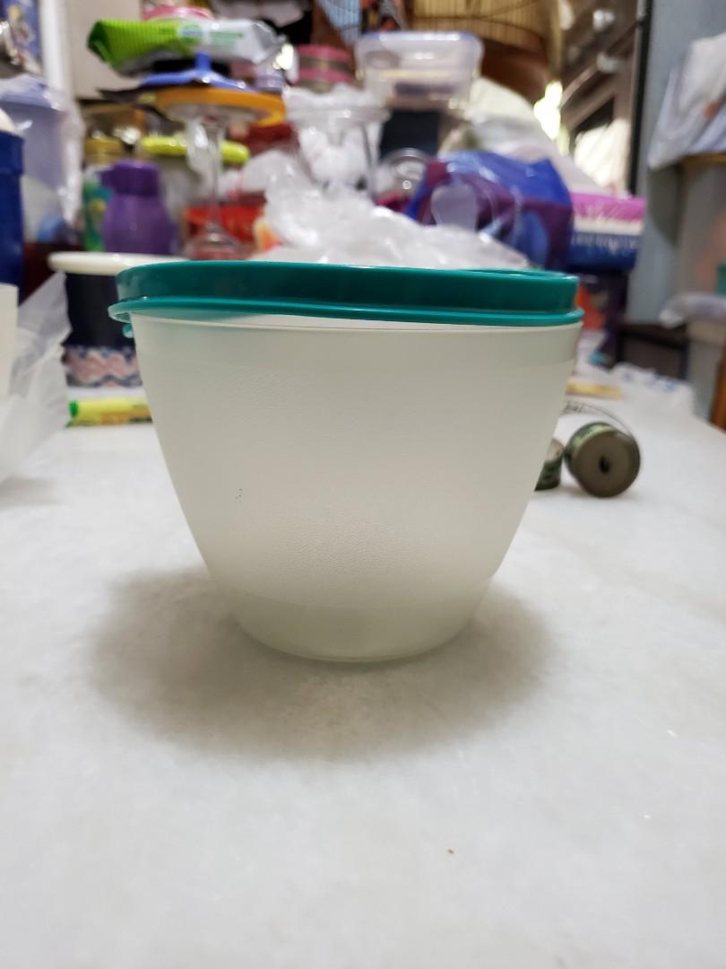 Tupperware round container, Furniture & Home Living, Kitchenware ...