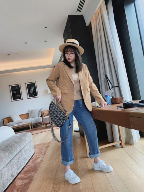 CARRIE PLUS Corduroy Oversized Blazer, Women's Fashion, Coats, Jackets ...