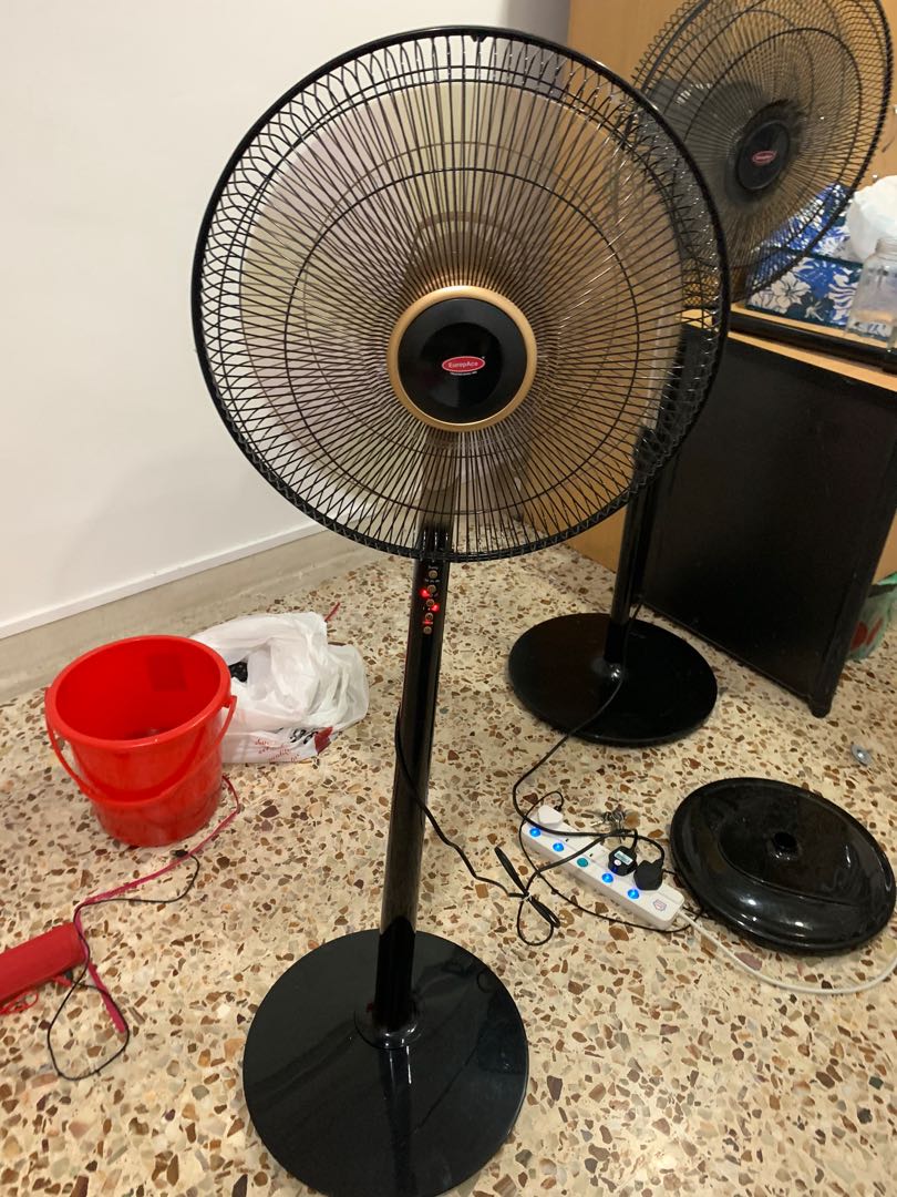EuropAce ESF 168S 16" Italian Slim Design Stand Fan with Remote ...