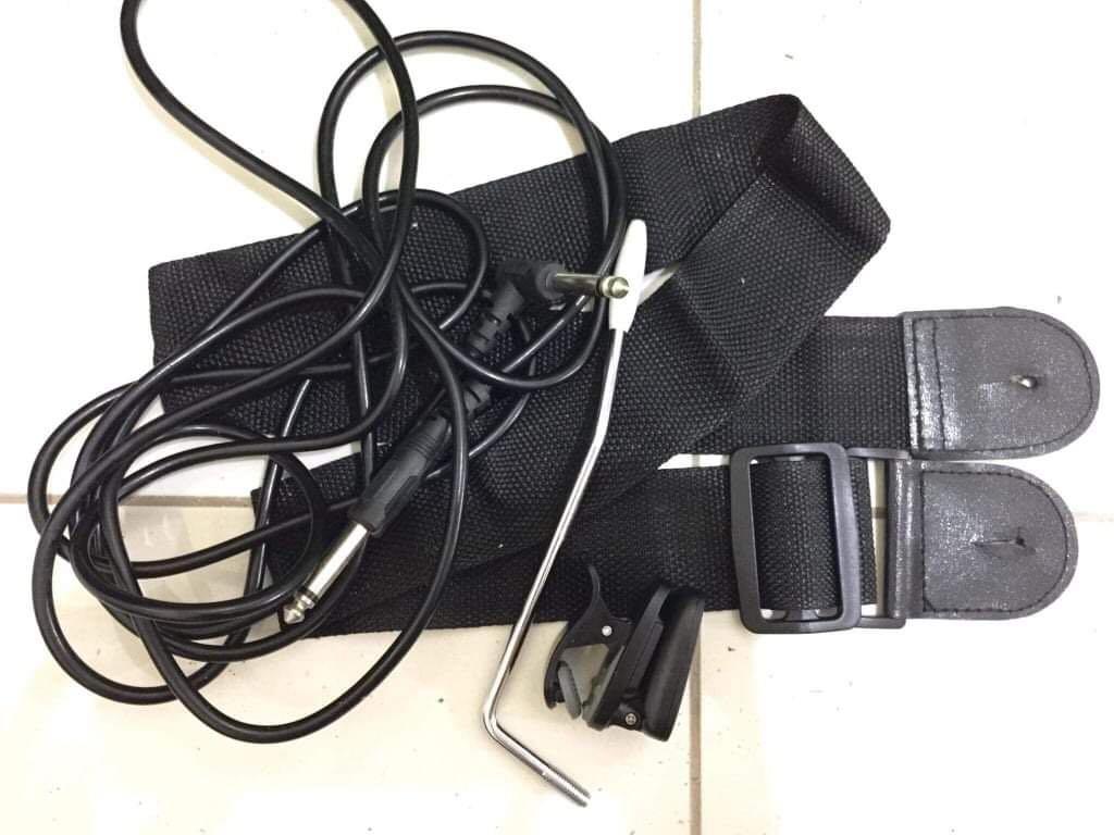 Fernando Strat Electric Guitar & Fernando Amplifier, Hobbies & Toys ...