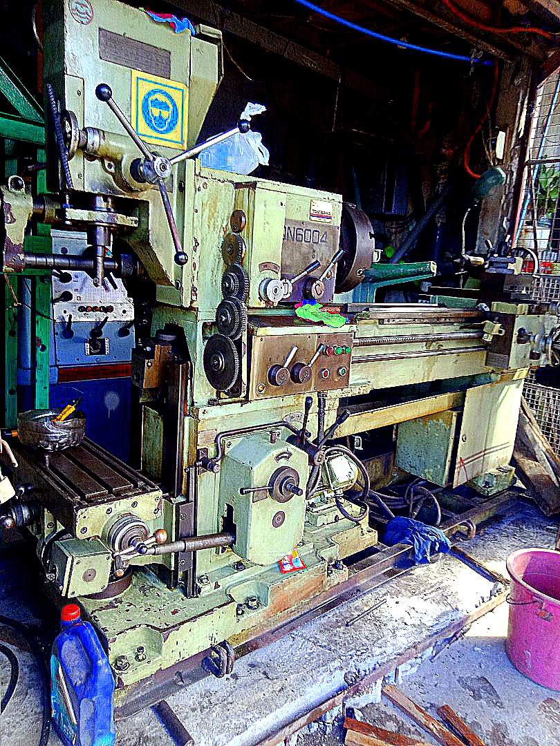 Lathe machine, Furniture & Home Living, Cleaning & Homecare Supplies ...