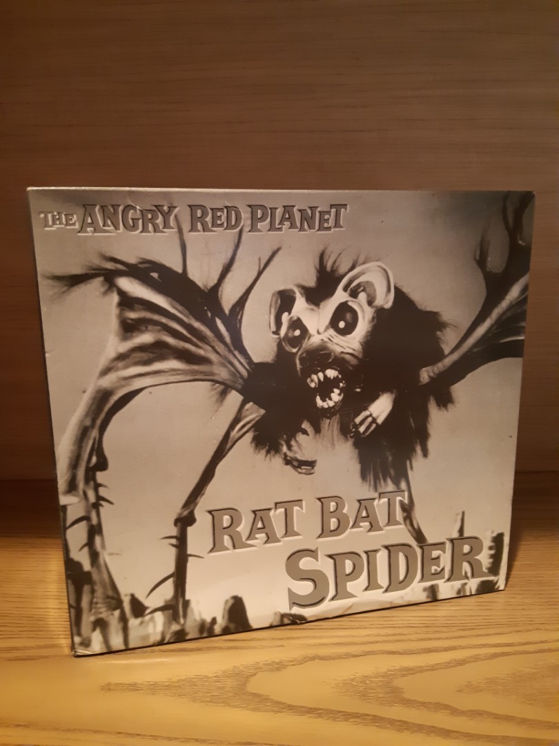 全新Neighborhood Rat Bat Spider (RED), 興趣及遊戲, 旅行, 旅遊 - 旅行必需品及用品 - Carousell