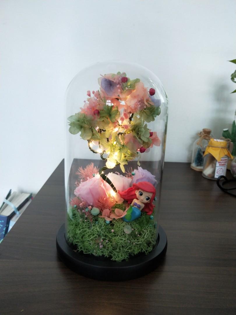 Preserved flowers with Ariel, the little mermaid, Hobbies & Toys ...