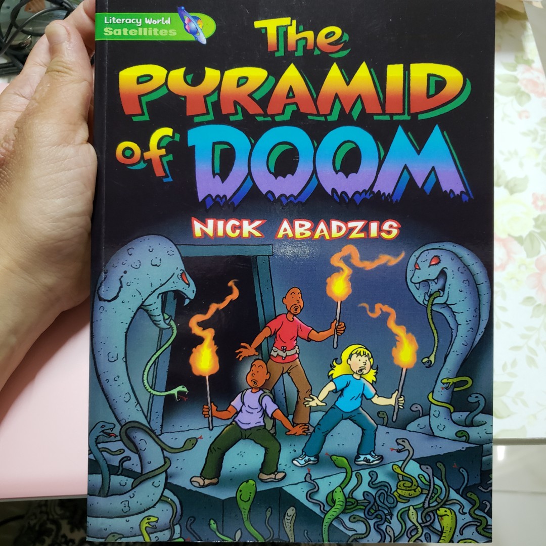 The Pyramid of Doom comics, 興趣及遊戲, 書本 & 文具, 兒童書籍 - Carousell