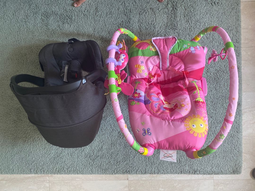 Tiny love baby rocker and infant car seat (2 free milk bottles), Babies ...