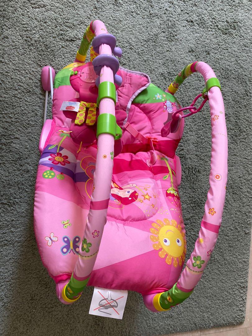 Tiny love baby rocker and infant car seat (2 free milk bottles), Babies ...
