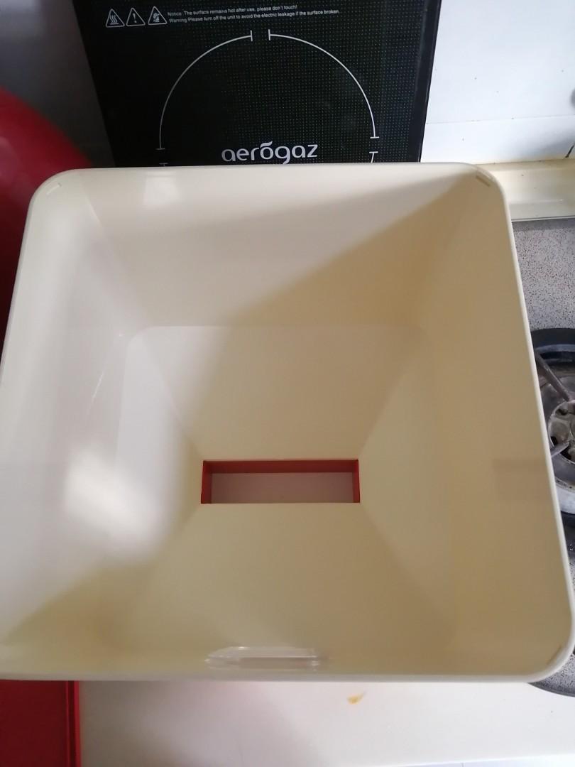 Tupperware Rice Container, Furniture & Home Living, Kitchenware ...