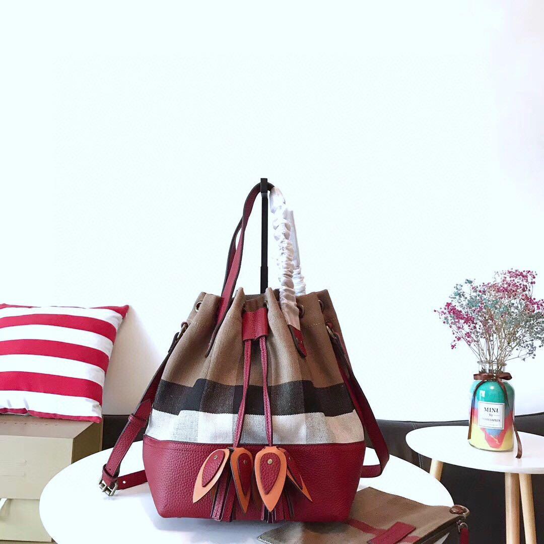 Bur. bucket bag, Luxury, Bags & Wallets on Carousell