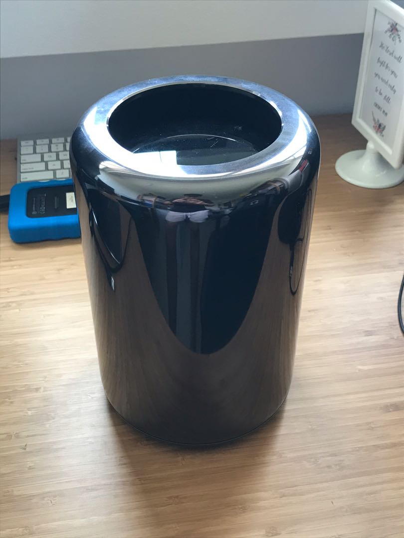 Late 2013 Mac Pro (dustbin), Computers & Tech, Laptops & Notebooks on ...