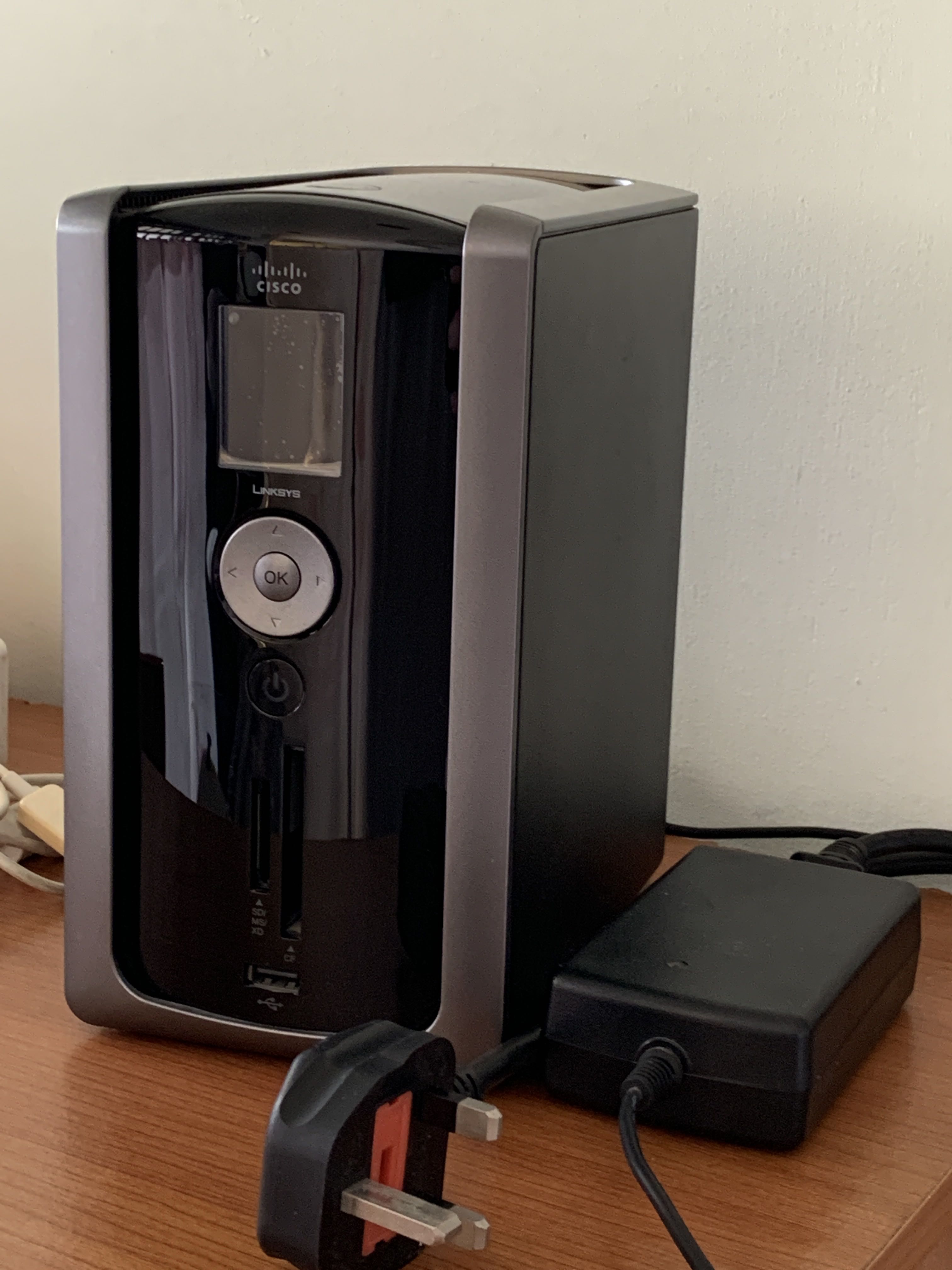 Linksys Media Hub NMH405 Network Attached Storage NAS, Computers & Tech ...