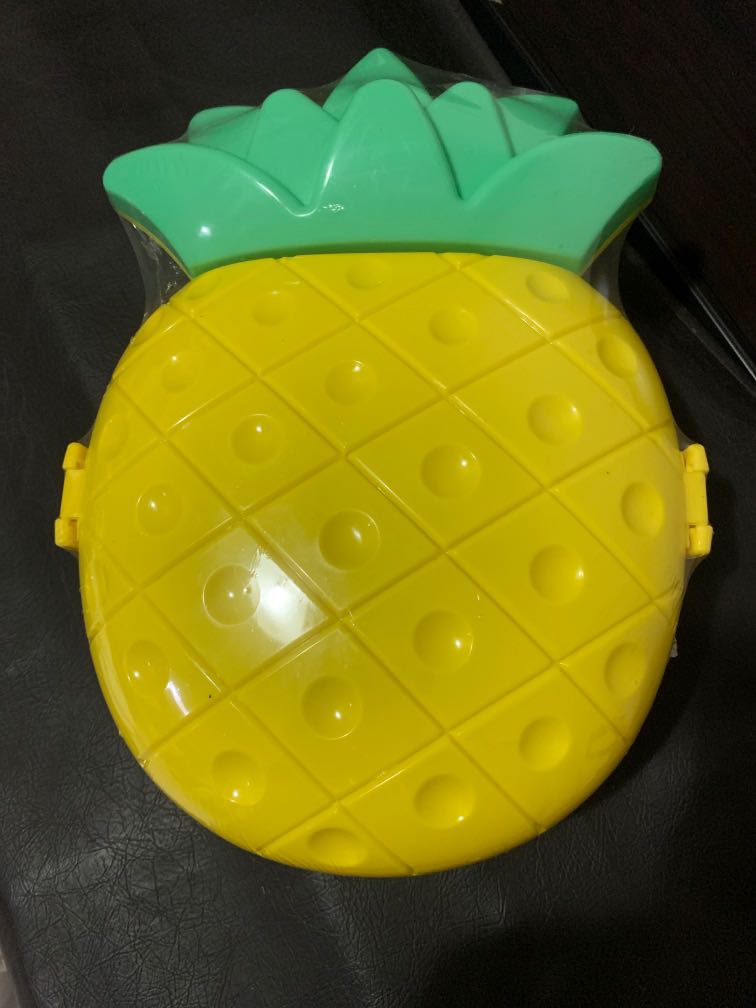 Pineapple box, Everything Else on Carousell
