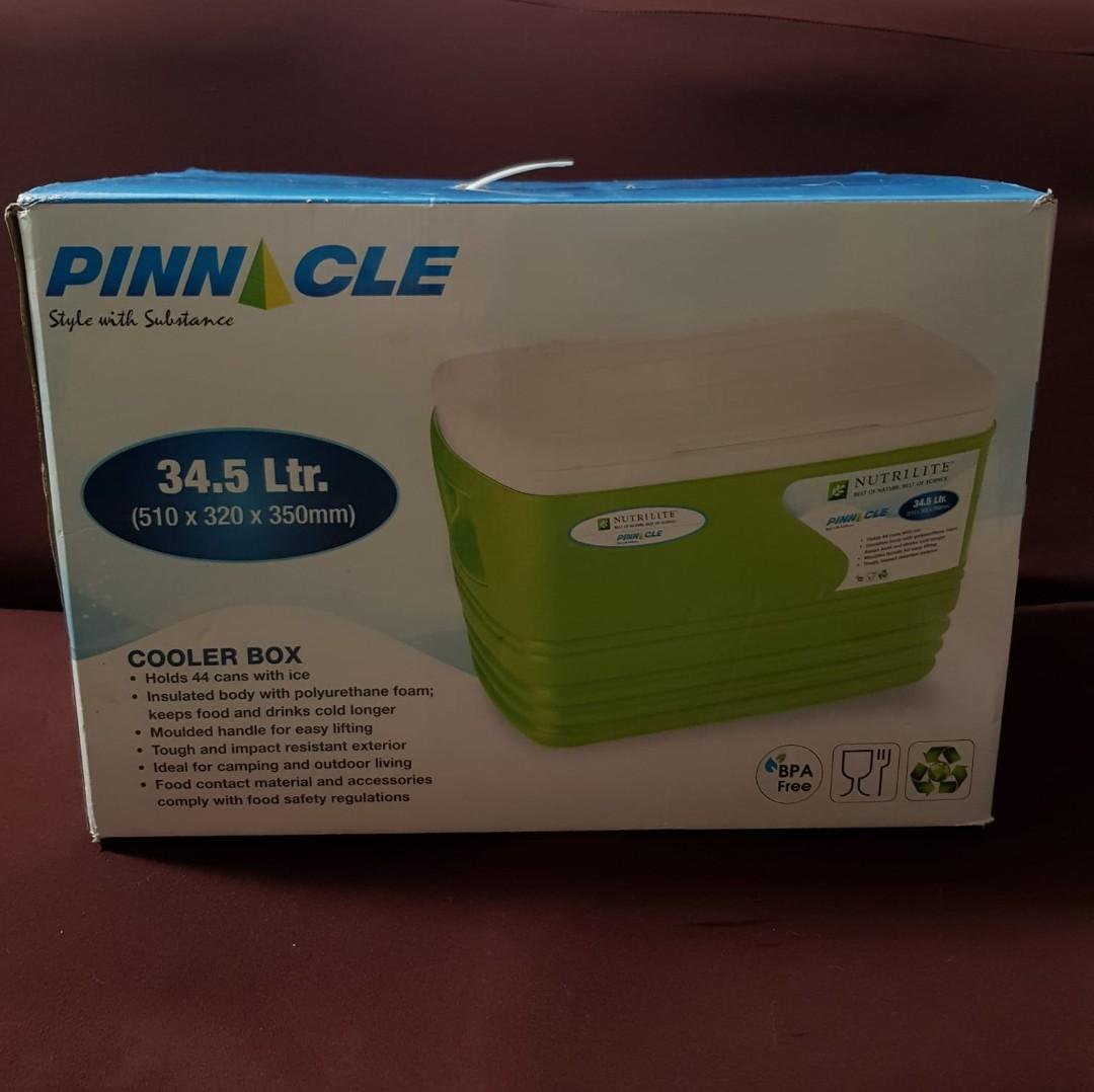 Pinnacle Ice Cooler Box 34.5 Litres, Everything Else on Carousell