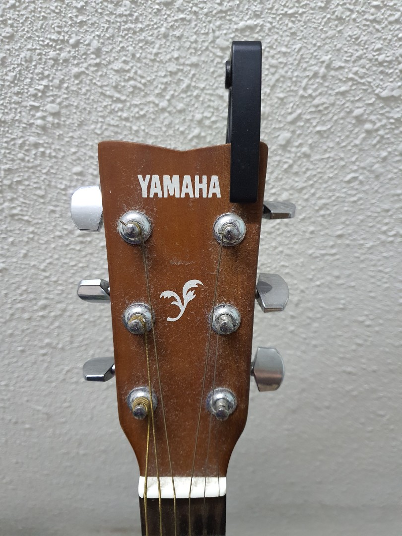 Yamaha Acoustic model: F310CS, Hobbies & Toys, Music & Media, Musical ...