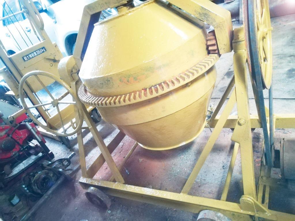 Cement mixer concrete mixer from Japan, Commercial & Industrial ...