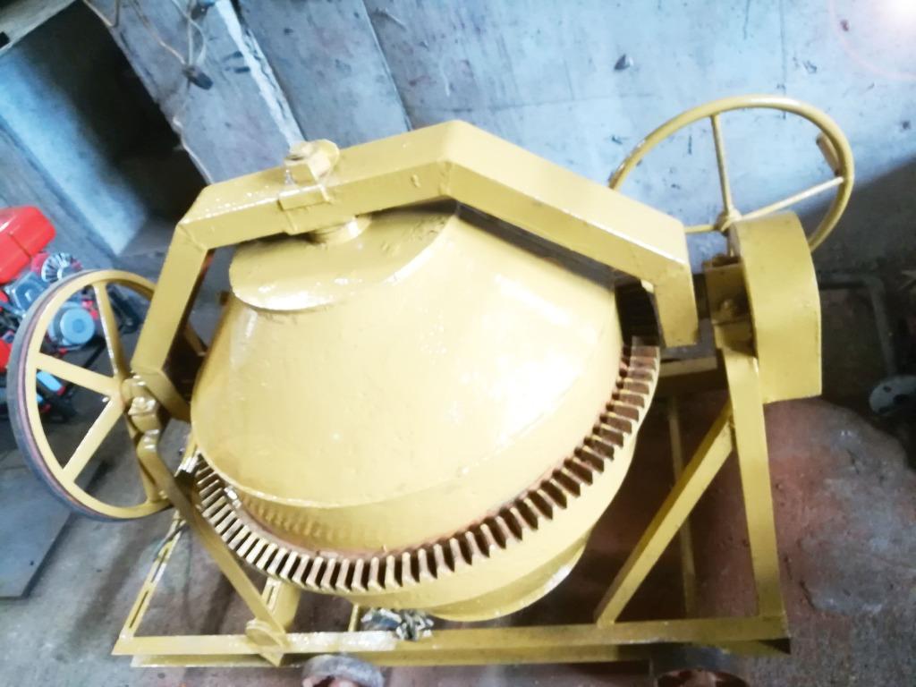 Cement mixer concrete mixer from Japan, Commercial & Industrial ...