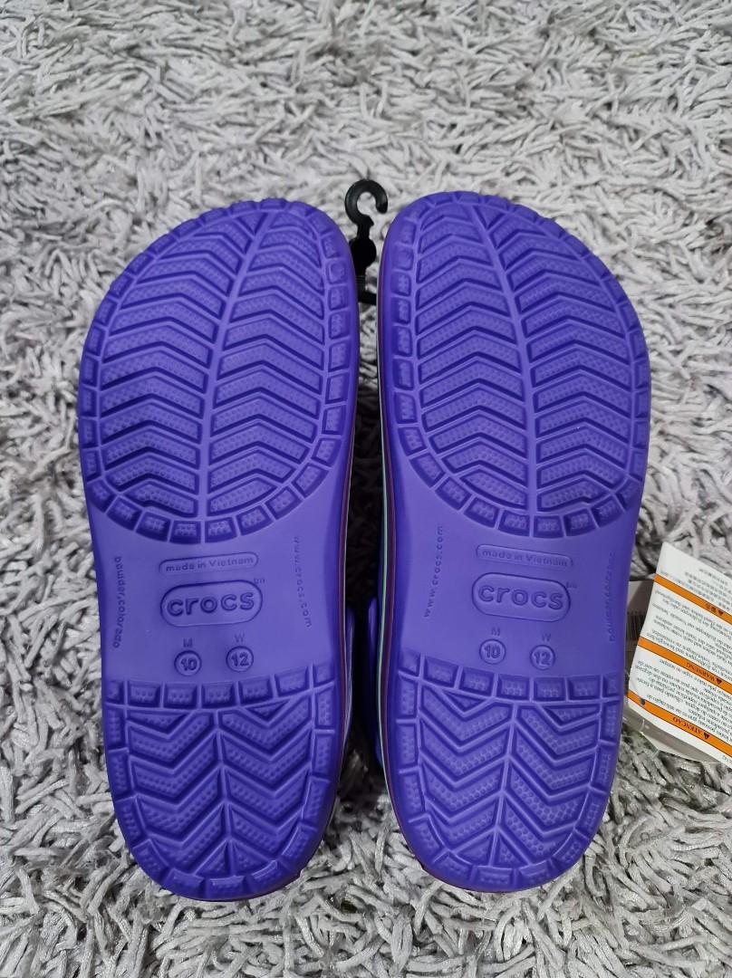 Crocs size 10, Men's Fashion, Footwear, Slippers & Slides on Carousell