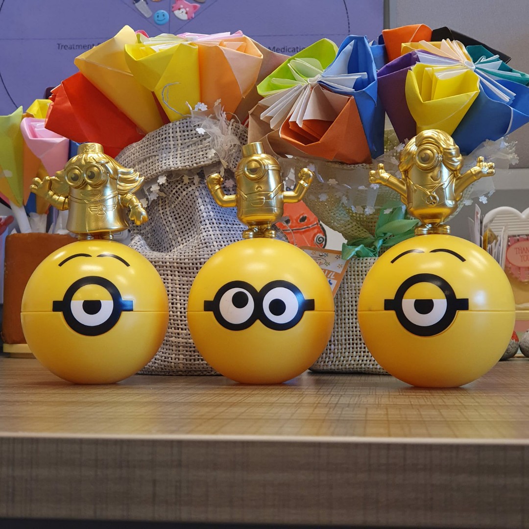 Golden Minion Macs happy meal toy, Hobbies & Toys, Toys & Games on ...