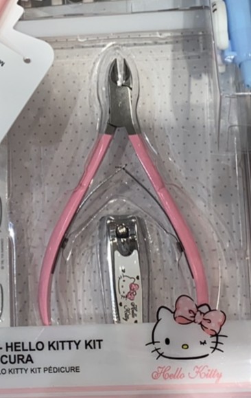 Hello Kitty Pedicure Set, Everything Else, Others on Carousell