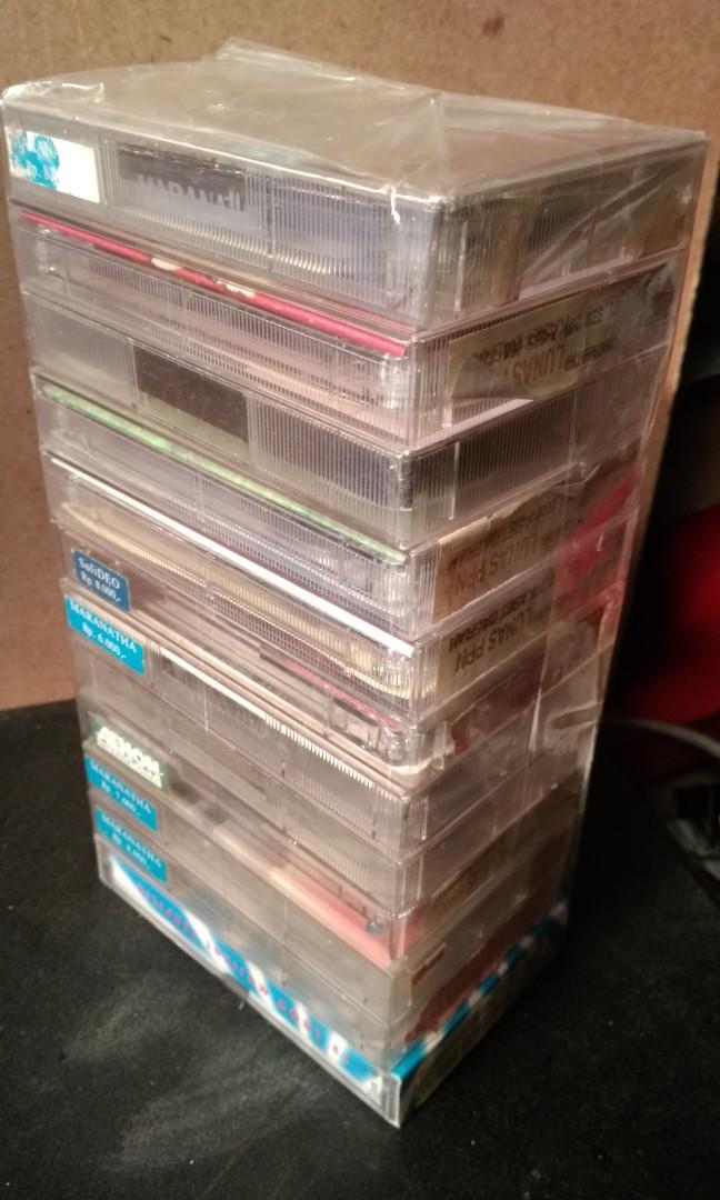 kaset rohani kristen (12 bh), Musik & Media, CD, DVD & Lainnya di Carousell