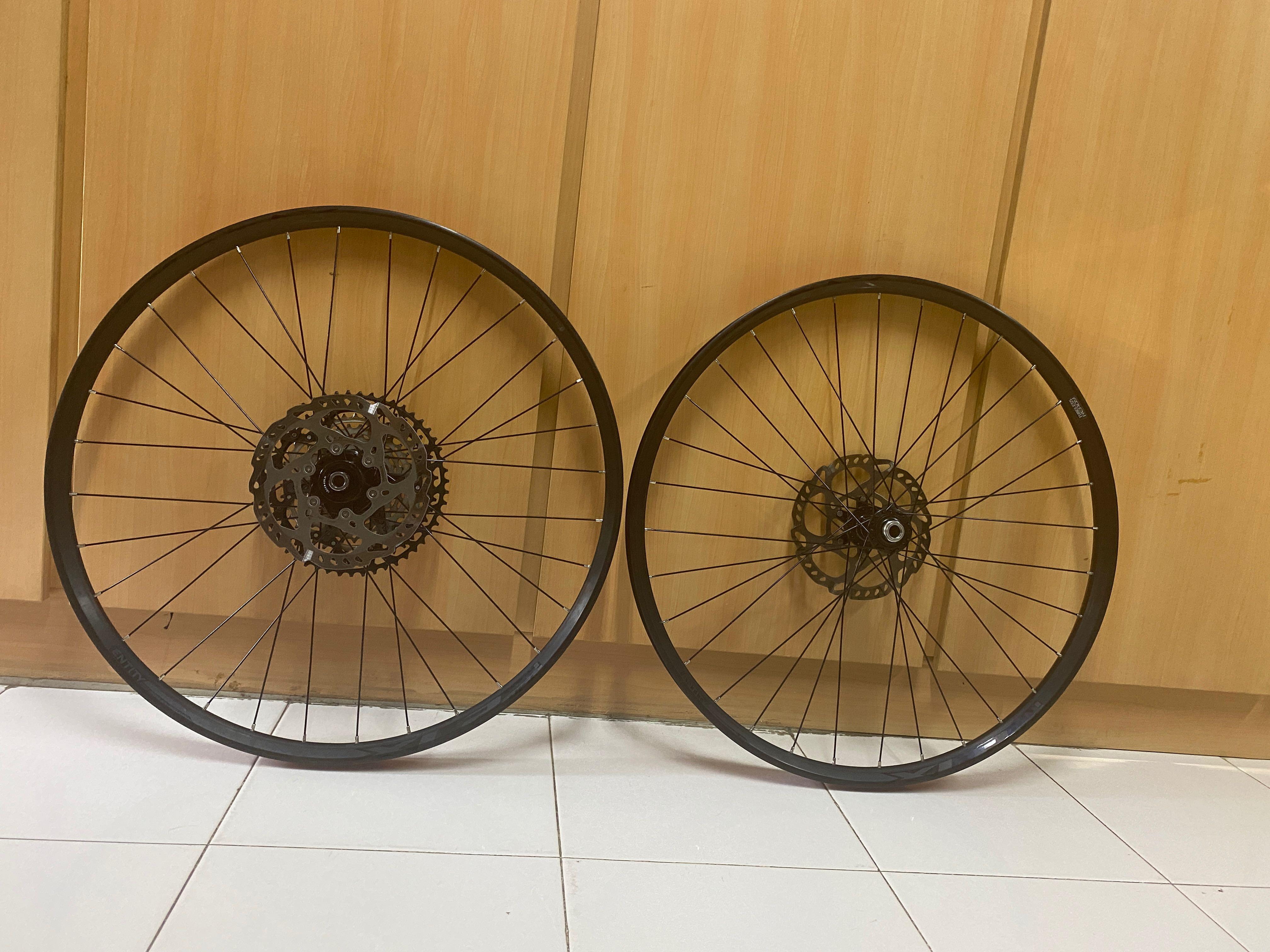 Shimano Deore XT M8110 Boost hubs with Entity XL2 rims wheel set & ICE ...