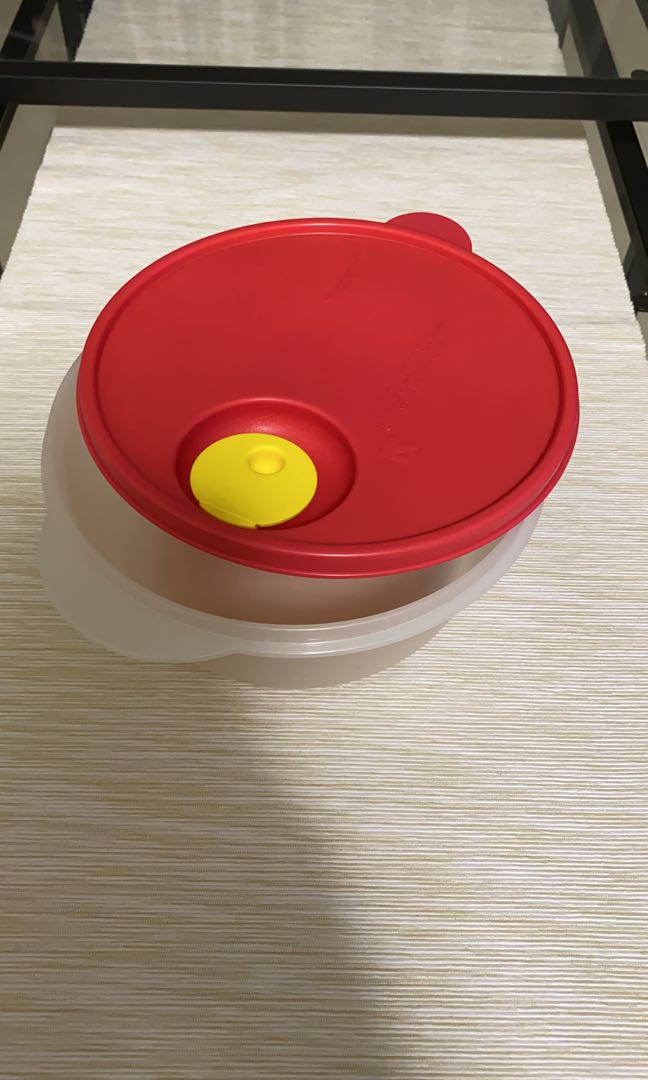 Tupperware microwave container, Furniture & Home Living, Kitchenware ...