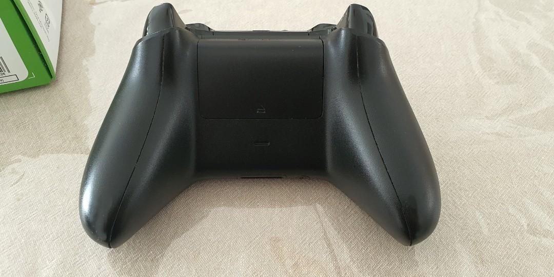Xbox One Controller Third Gen with Bluetooth, Video Gaming, Gaming ...