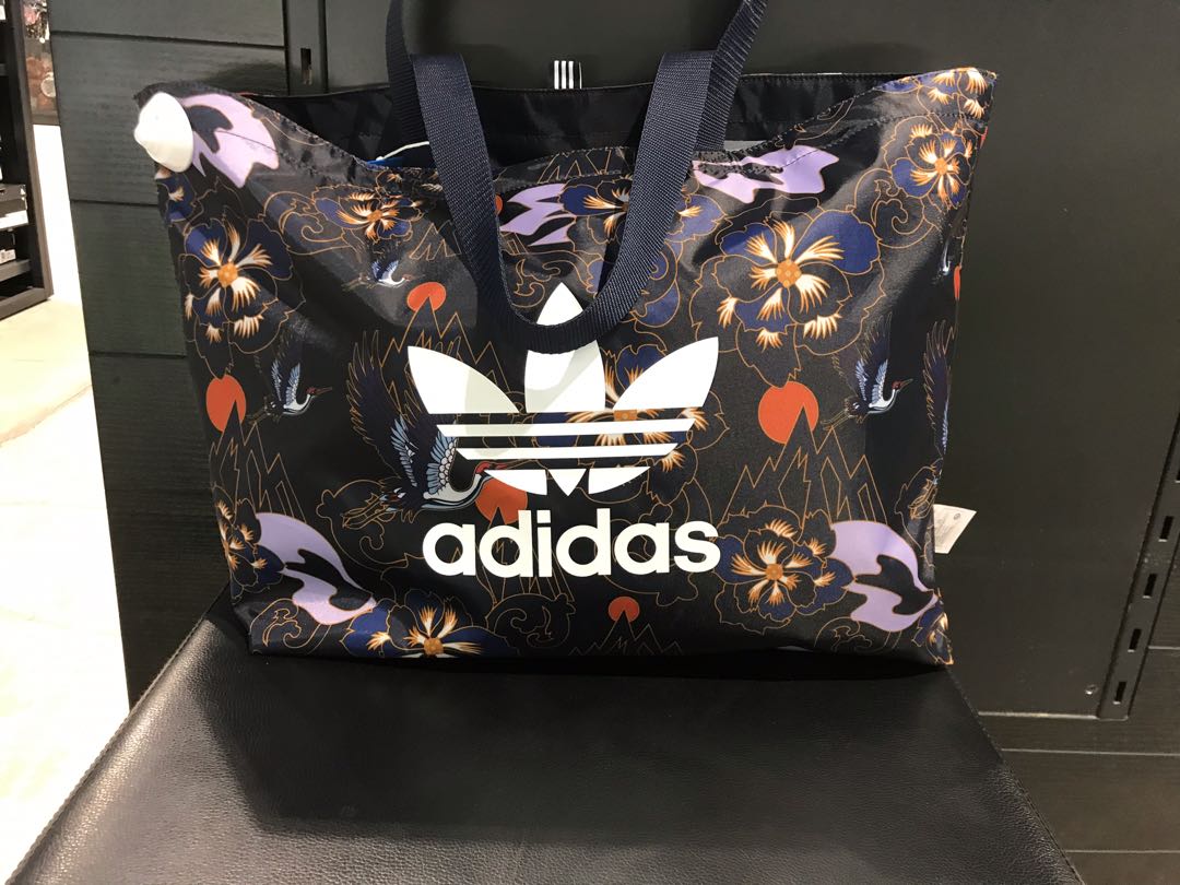 ADIDAS SHOPPER LEGINK TOTE BAG, Women's Fashion, Bags & Wallets, Tote Bags on Carousell