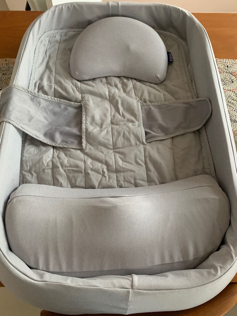 Elava baby bed (air freight from Korea this year), Babies & Kids, Baby ...