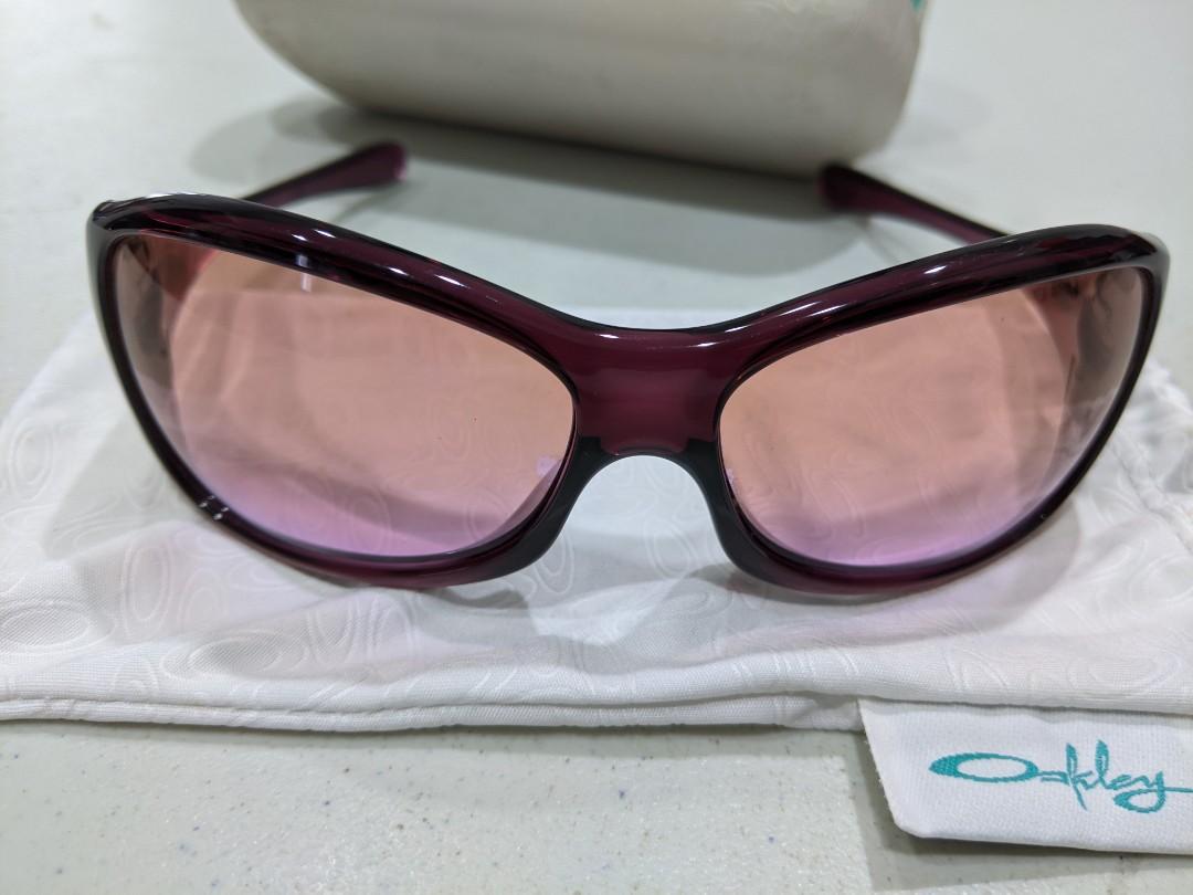 Oakley Grapevine, Women's Fashion, Accessories, Eyewear & Sunglasses on ...