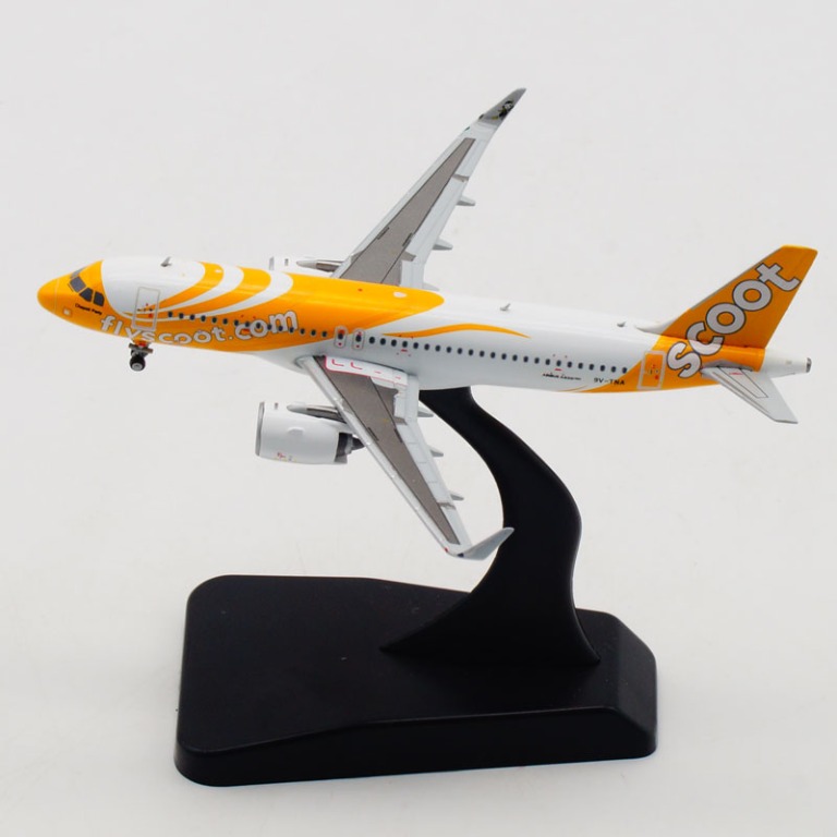 Singapore Scoot Airline Airbus A320NEO Model (1:400), Hobbies & Toys ...
