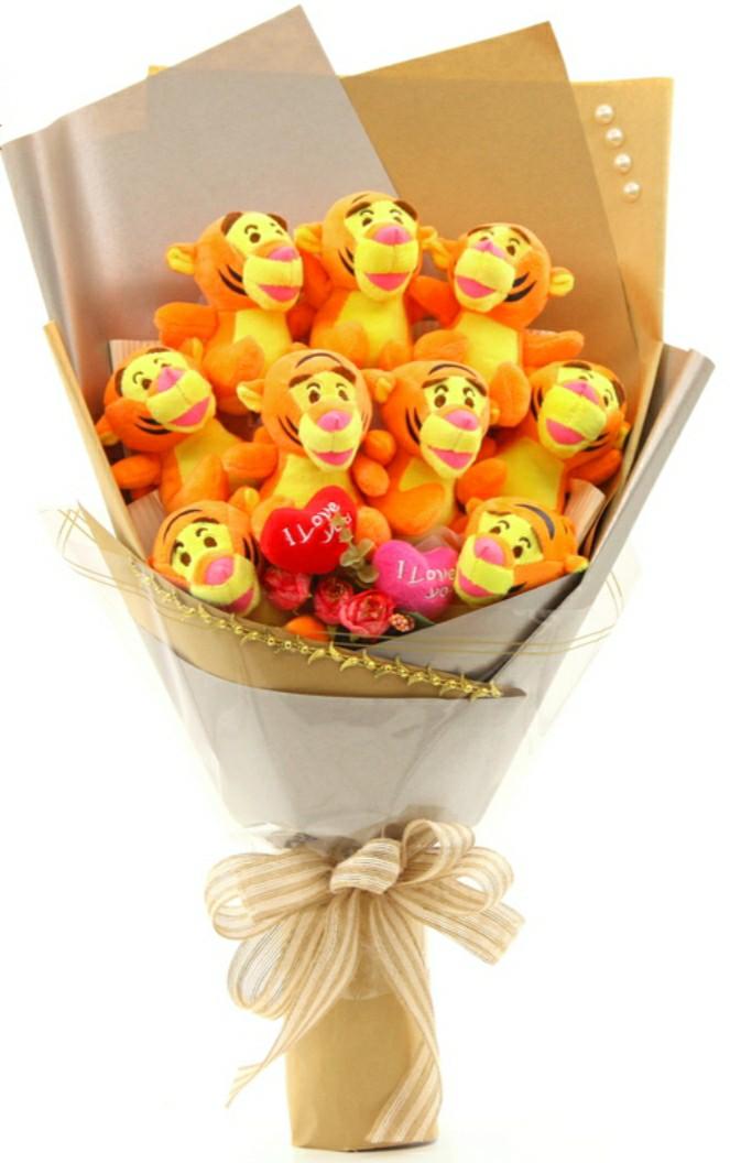 Tigger Flower Bouquet - Winnie The Pooh / Valentine's Day / Anniversary ...