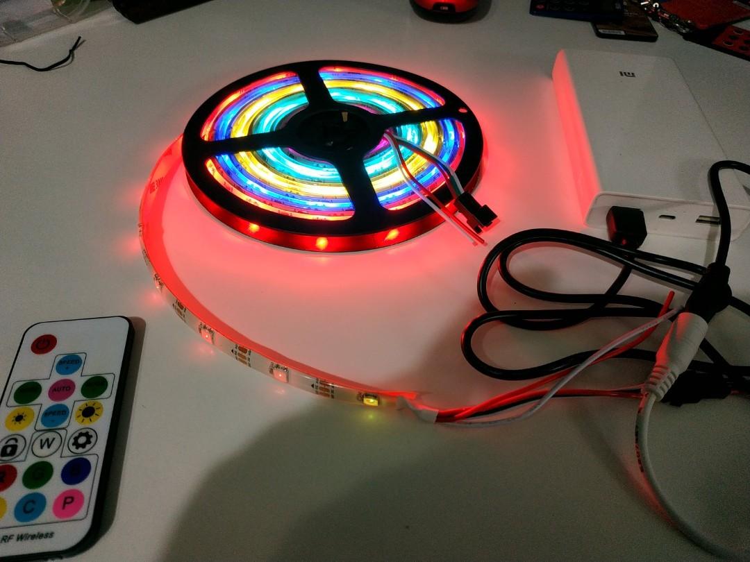LED Light Strips 300 Patterns Wireless Remote Controller USB Power ...