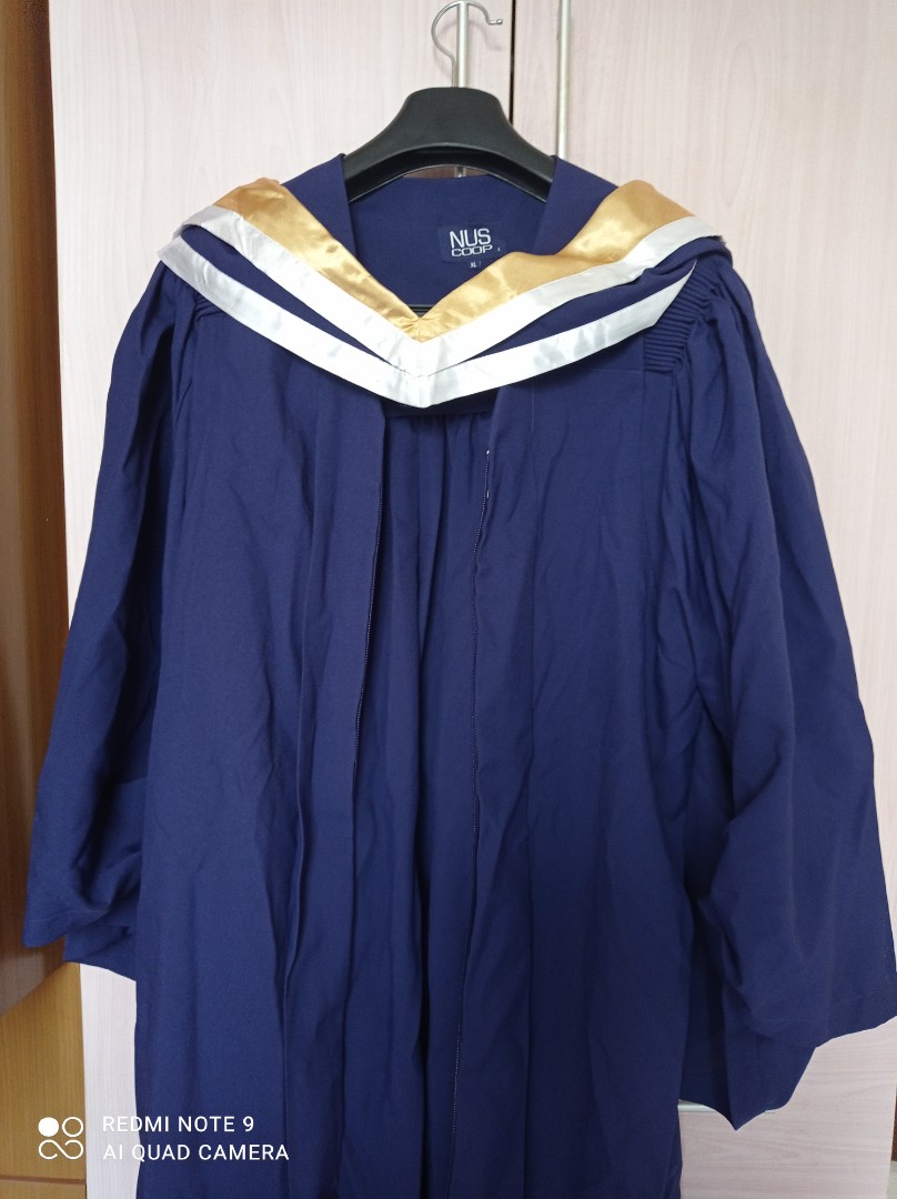 Nus graduation gown - engineering, Everything Else on Carousell