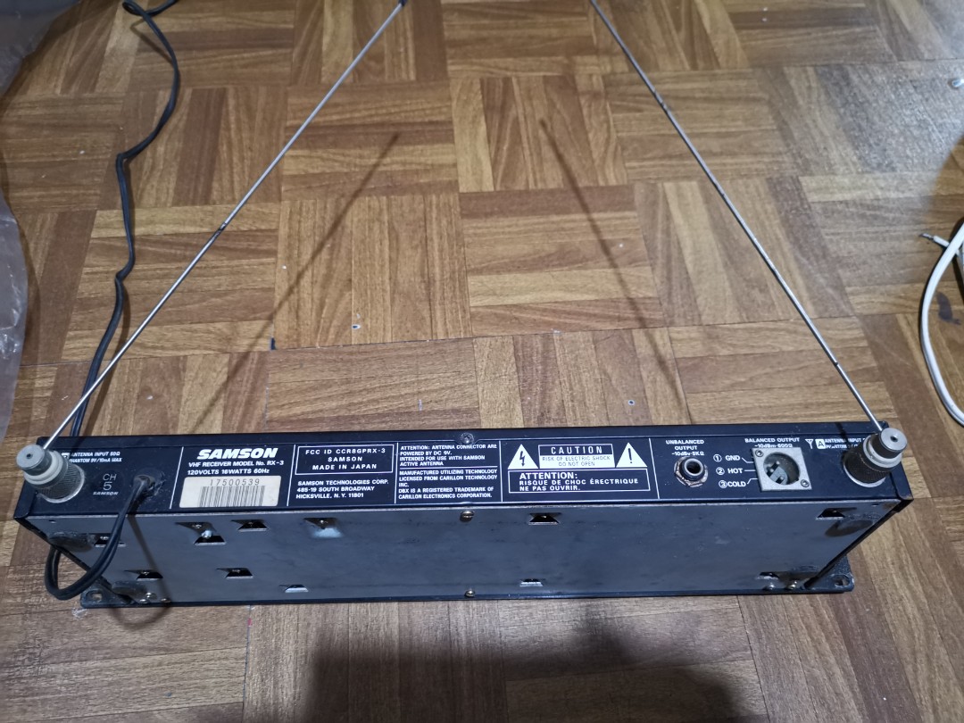 Professional Wireless mic receiver, Audio, Microphones on Carousell