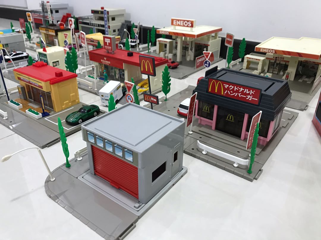 Tomica Town - town set scenery - plarail - train - car - compatible ...