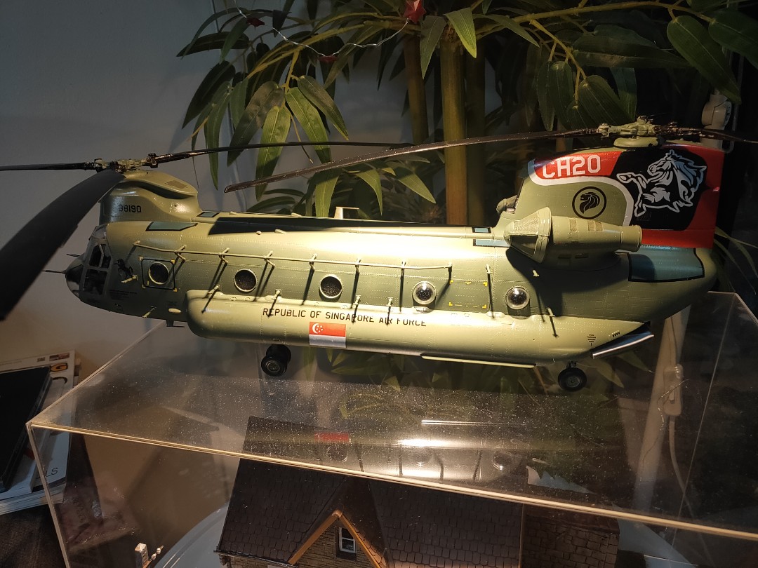 RSAF CH-47D Chinook / UH-60L / OH-68D / AH+6J helicopters models in 1/ ...