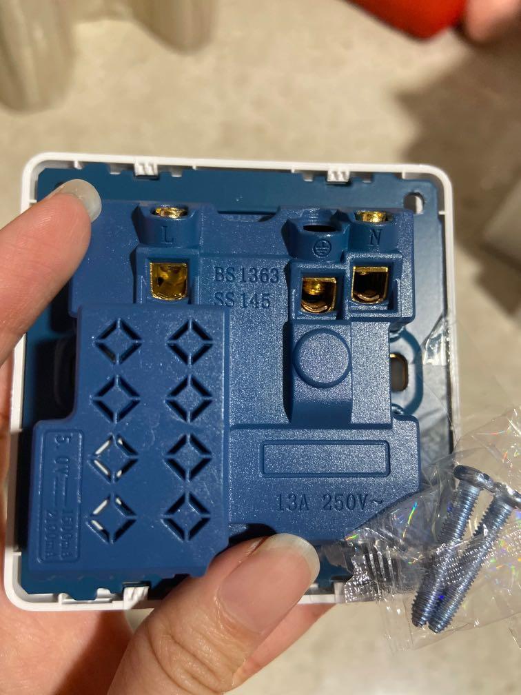 3 Pin With 2 USB Switch Socket / 3 pin Plug With 2 USB input Socket ...