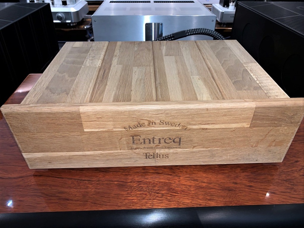 Entreq Tellus Ground Box (price reduced), Audio, Other Audio Equipment ...