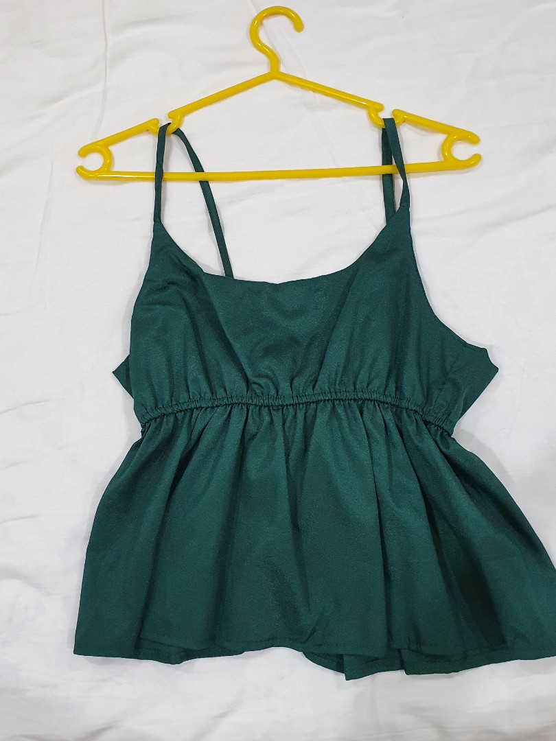 Green top, Women's Fashion, Tops, Sleeveless on Carousell