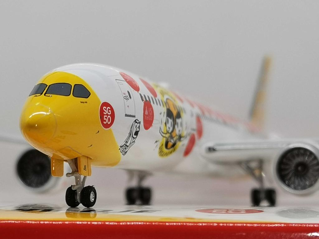 Singapore Scoot Airline Boeing 787-9 Dreamliner Model (1:400) [SG50 Special Edition], Hobbies ...